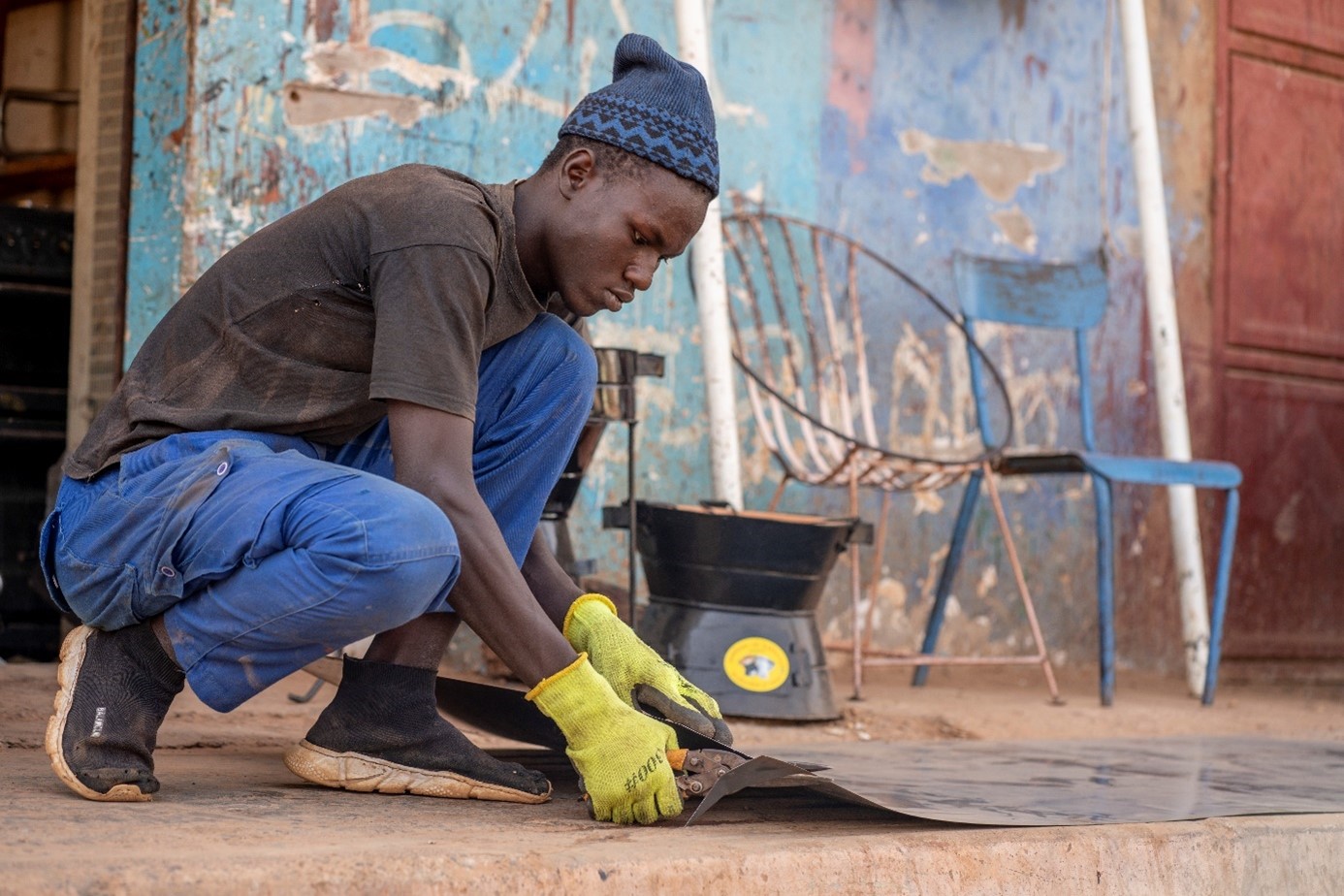 EnDev and GCF show how to produce a climate-friendly cookstove - EnDev